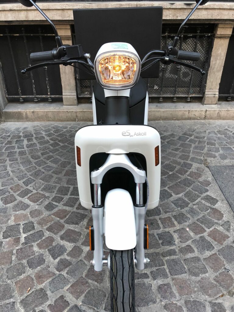 I tested the eS3 and eS Pro electric scooters from Askoll